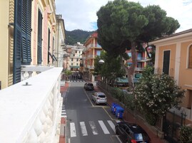 Quarto Duplo ou Twin Júnior | Roupa de alta qualidade, minibar, cofre no quarto, secretária