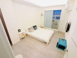 Quarto casal luxo, 1 quarto | Escrivaninha, cortinas blackout, camas extras/dobráveis (sobretaxa)