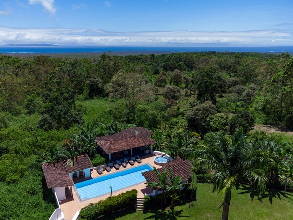 エンチャンテッド ガラパゴス ロッジ - エクアドル ガラパゴス