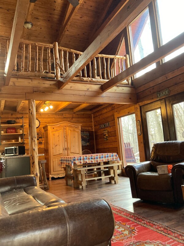 *Sugar Creek Cabin W/spa Bordering 2 State Parks! - Indiana