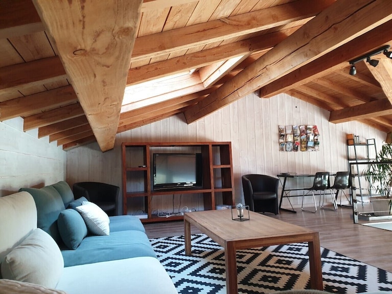 Aangenaam Eigentijds Huis In Het Hart Van Het Platteland - Revel