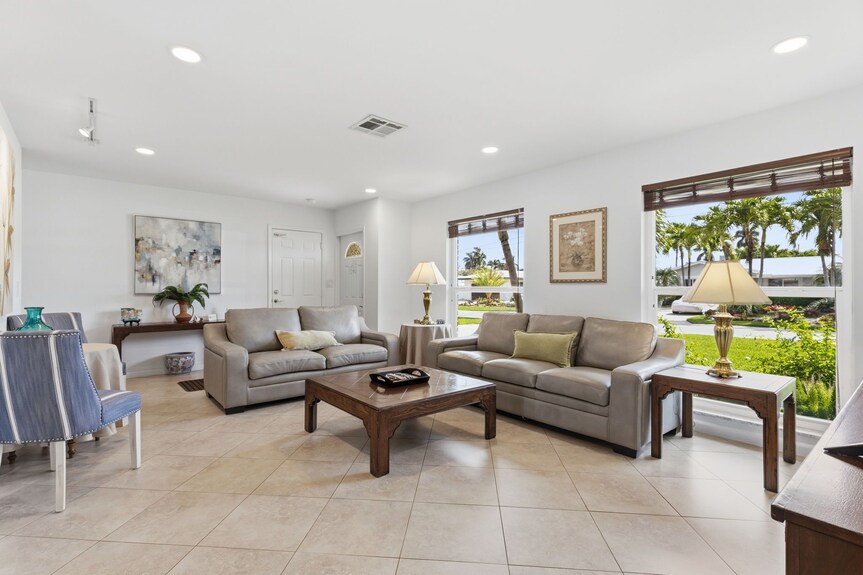 Waterfront Home At Bella Acqua Heated Pool, Dock & Beach 5-minutes Away - Pompano Beach, FL