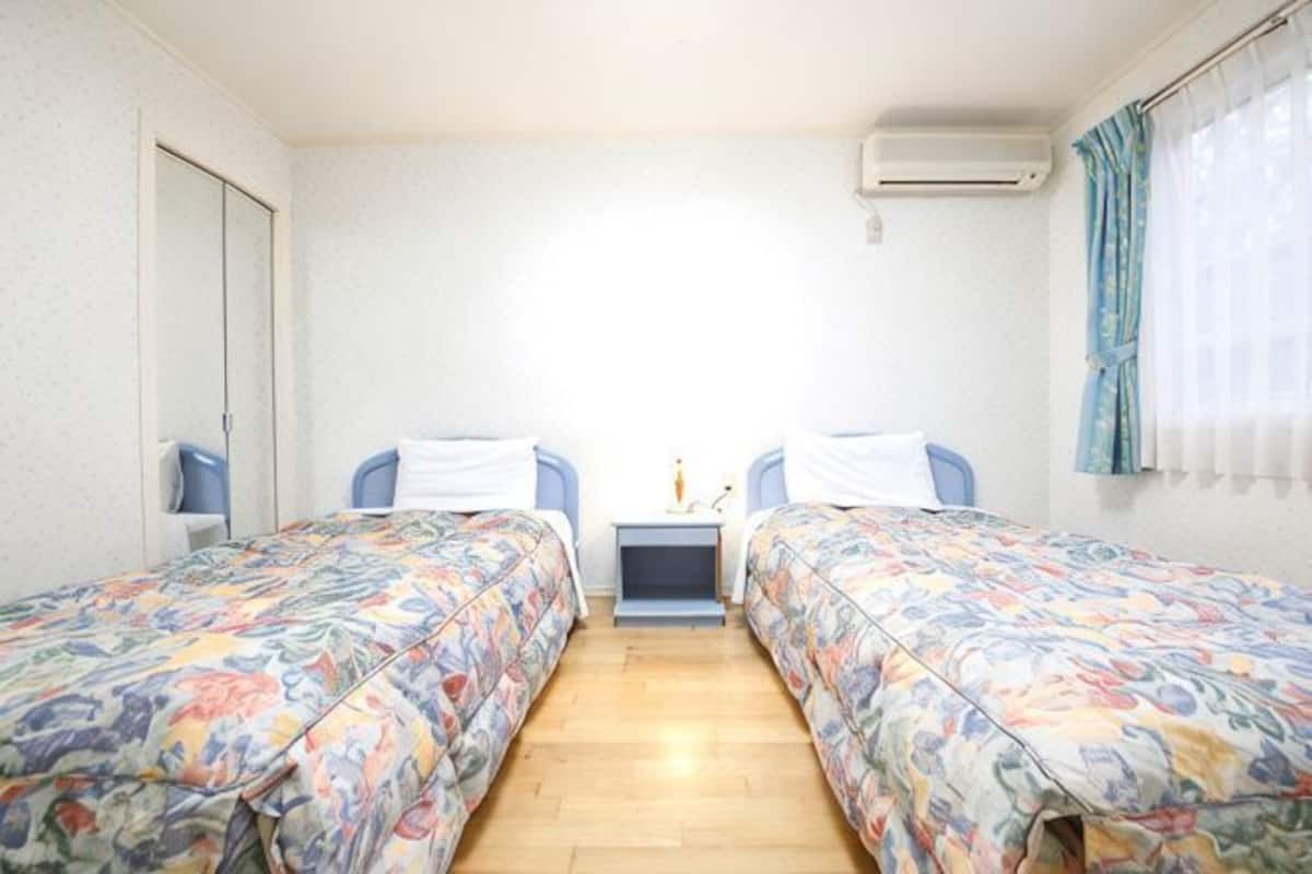 Wi-Fi de cortesia, roupa de cama