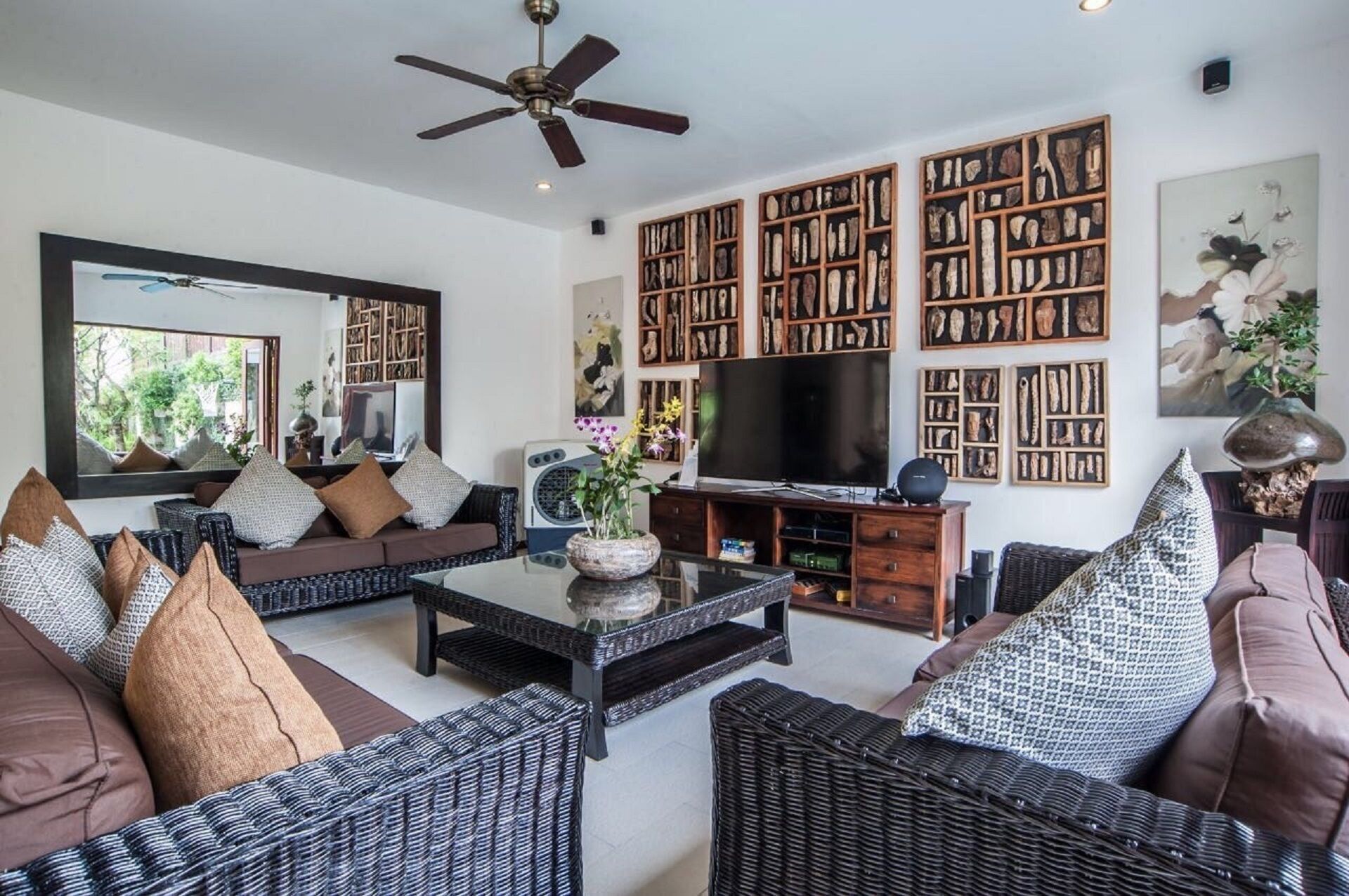 Staffed Luxury Villa, Chef Services. Beach & Shops Central Seminyak, - Seminyak