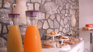 Pequeno-almoço tipo buffet diário incluído