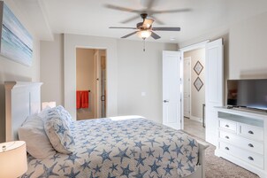 Casa, várias camas, vista para a piscina (Life's Good) | 3 quartos, ferro/tábua de engomar, Wi-fi grátis 