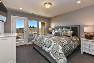 Casa, várias camas, vista para a montanha (Paradise Found) | 4 quartos, ferro/tábua de engomar, Wi-fi grátis 