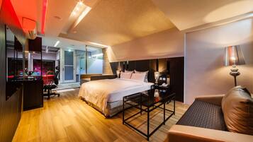 Quarto casal família | Escrivaninha, quartos à prova de som, Wi-Fi de cortesia, roupa de cama