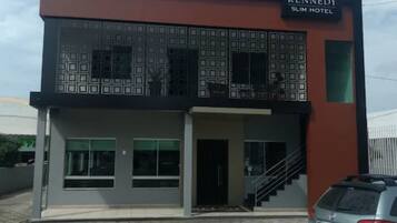 Fachada da propriedade