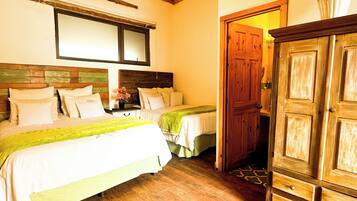 Quarto casal família, 2 camas de casal | 1 quarto, roupas de cama premium, edredons de pluma