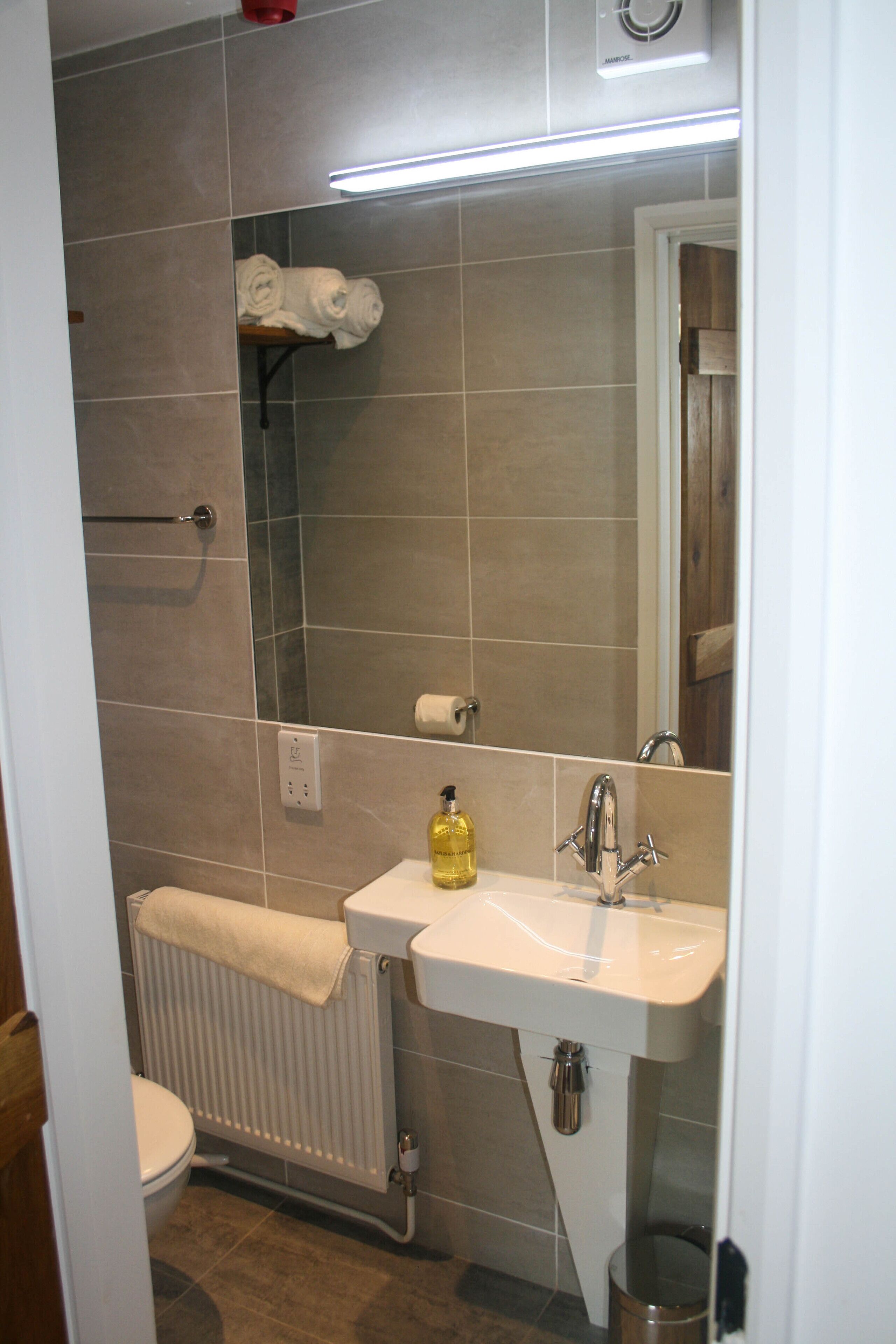 Quarto Duplo | Casa de banho | Um secador de cabelo, toalhas fornecidas 