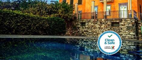 Fachada da propriedade