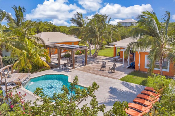 Luxury Waterfront Home Overlooking Moriah Cay with all you need to ...