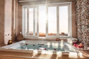 Quarto Duplo Vista Mar e Jacuzzi | Banheira de hidromassagem privativa