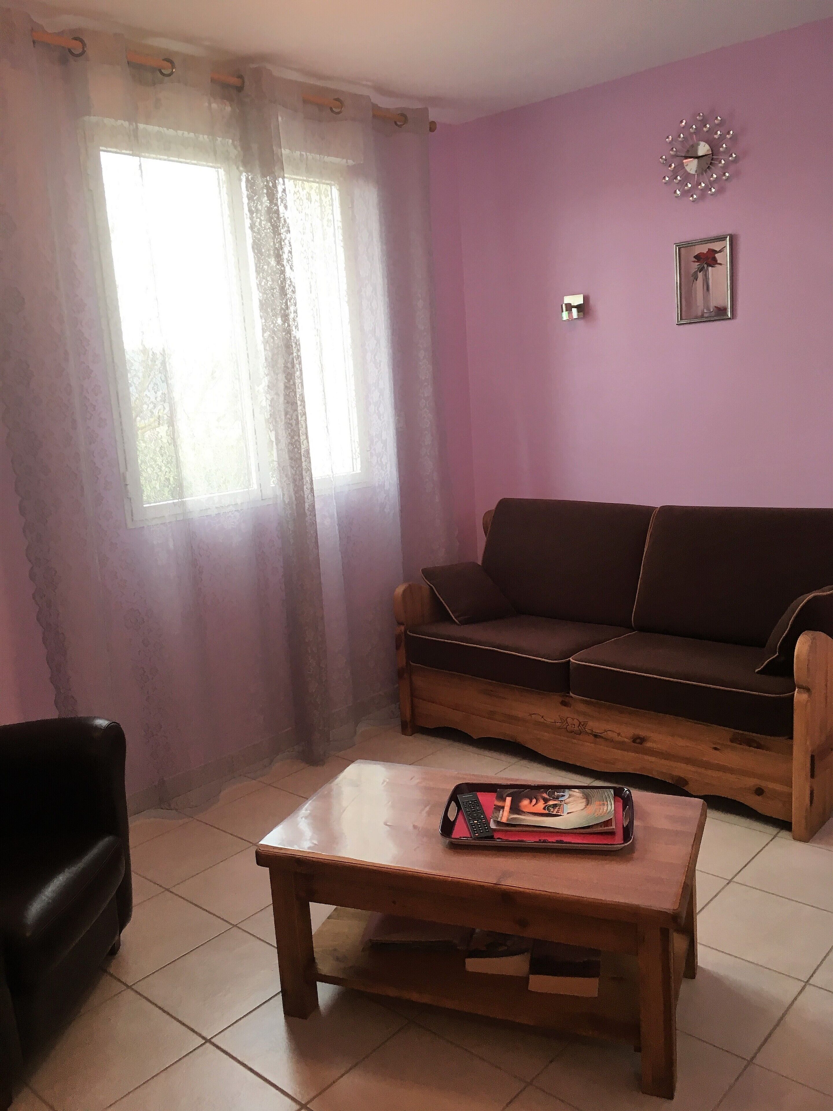 Weekly Rental Of Tourist Accommodation ***, Air Conditioning, Swimming Pool, Private Parking - Uzès