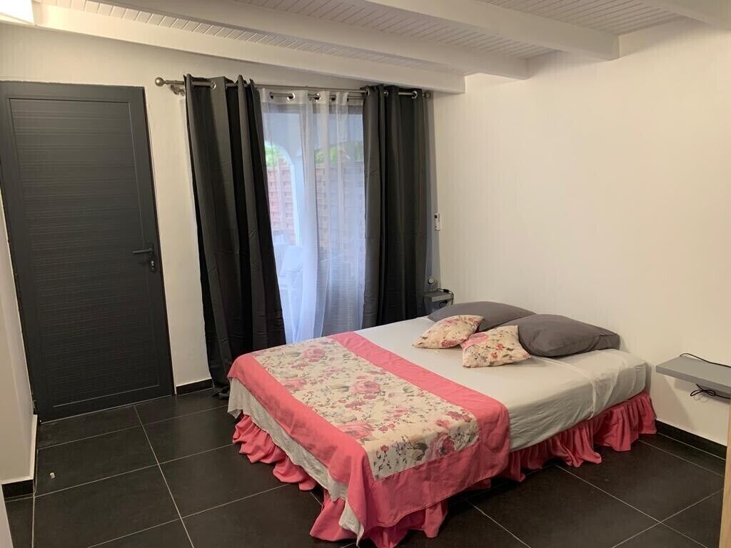 Villa F3 Piscina Vicino Alla Spiaggia Discreta Zona Tranquilla - Guadalupa