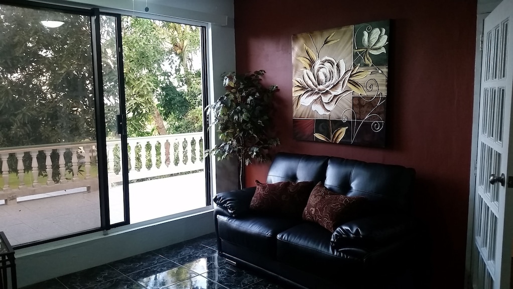 Entire Home With Great Views! - 괌