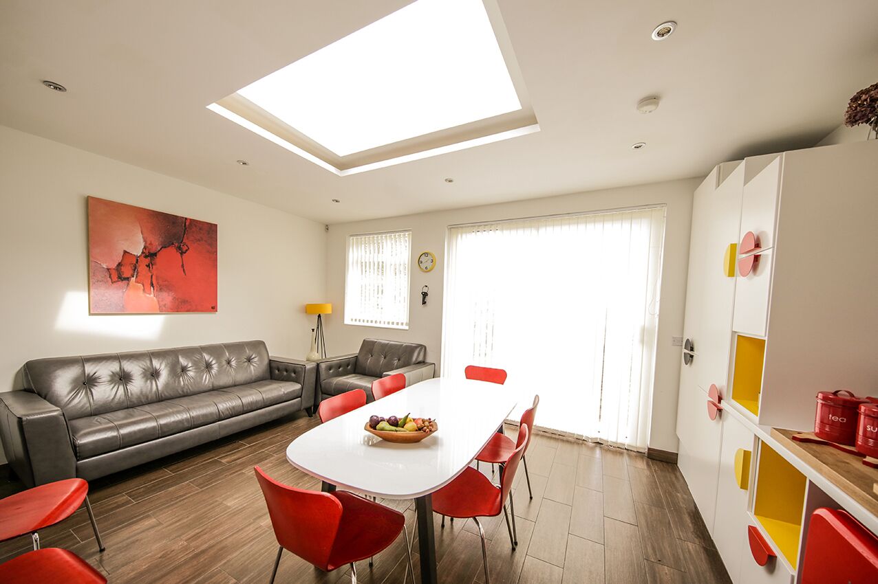 Stylish Well Equipped Home - With Air Con & Free Breakfast! - London