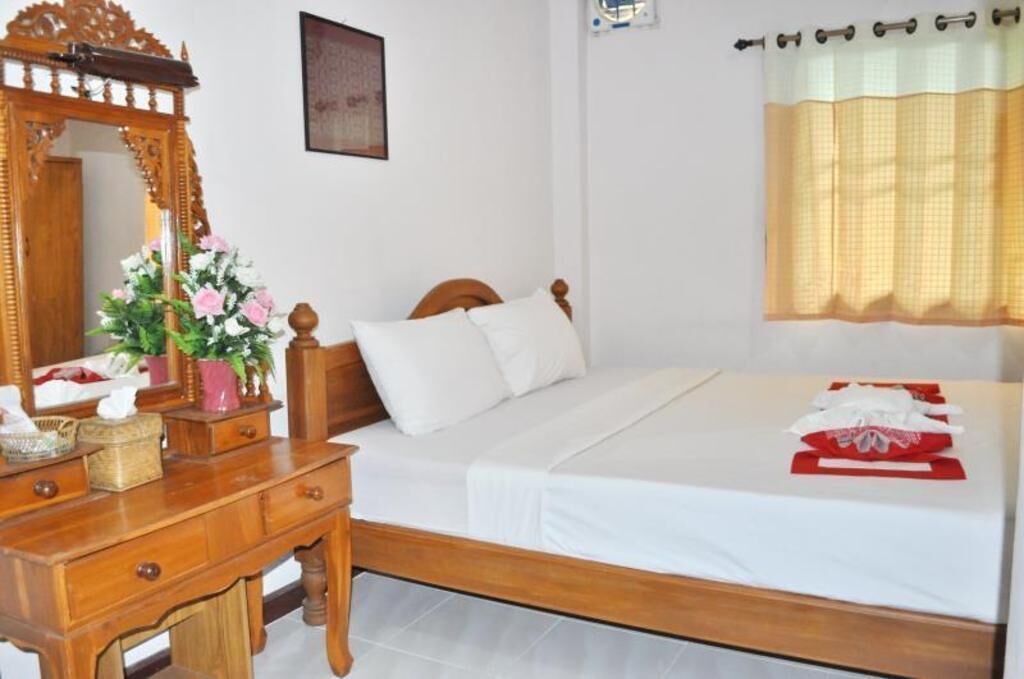 Cortinas/cortinados opacos, Wi-fi grátis, roupa de cama fornecida 
