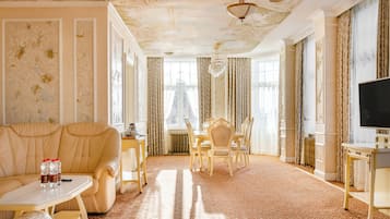 Suite Presidencial | Sala de estar | Televisor LCD