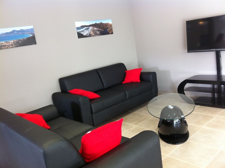 Comfortabele Villa Met Zwembad Aan Zee - Lumio