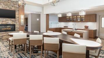 Café da manhã self-service grátis todos os dias