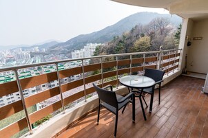 Apartamento Familiar, 3 quartos | Cortinas/cortinados opacos, Wi-fi grátis, acesso para cadeira de rodas 