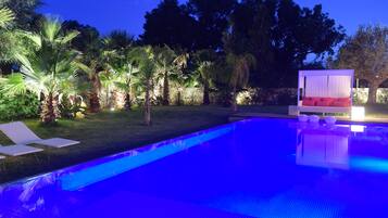 2 piscinas exteriores