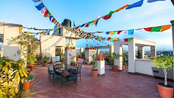 Piscina no piso superior