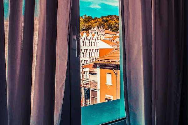 Quarto Duplo, casa de banho partilhada | Cortinas/cortinados opacos, Wi-fi grátis, roupa de cama fornecida