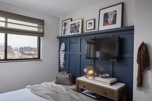 Escrivaninha, ferros/tábuas de passar roupa, Wi-Fi de cortesia