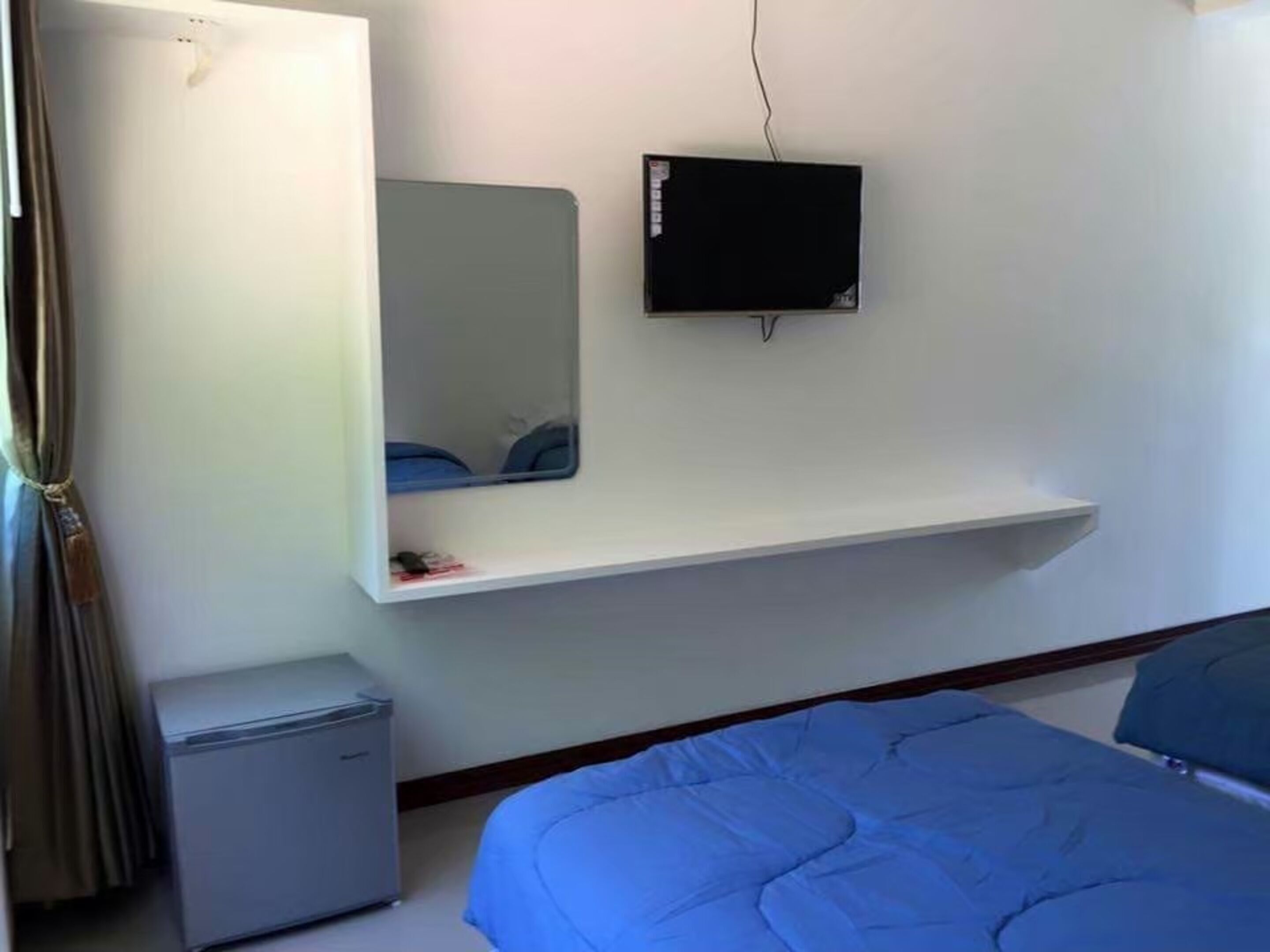 Cortinas blackout, Wi-Fi de cortesia, roupa de cama