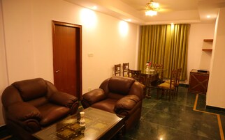 Quarto | Frigobar, cofres nos quartos, escrivaninha, cortinas blackout