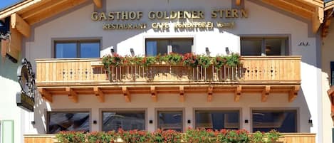 Fachada da propriedade