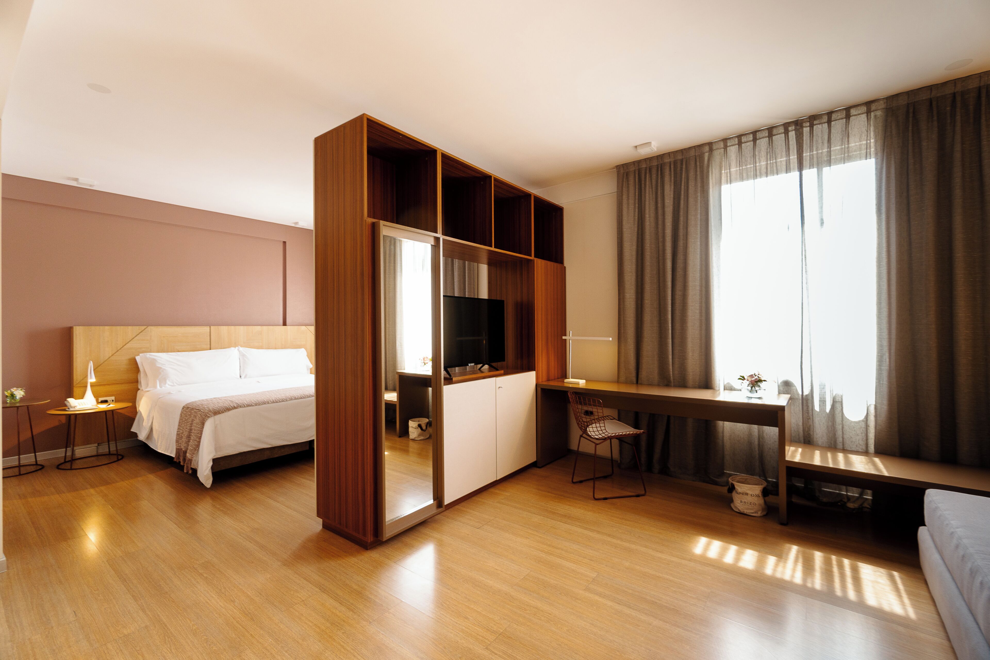 Suíte executiva | Roupas de cama premium, edredons de pluma, camas com colchões pillow-top