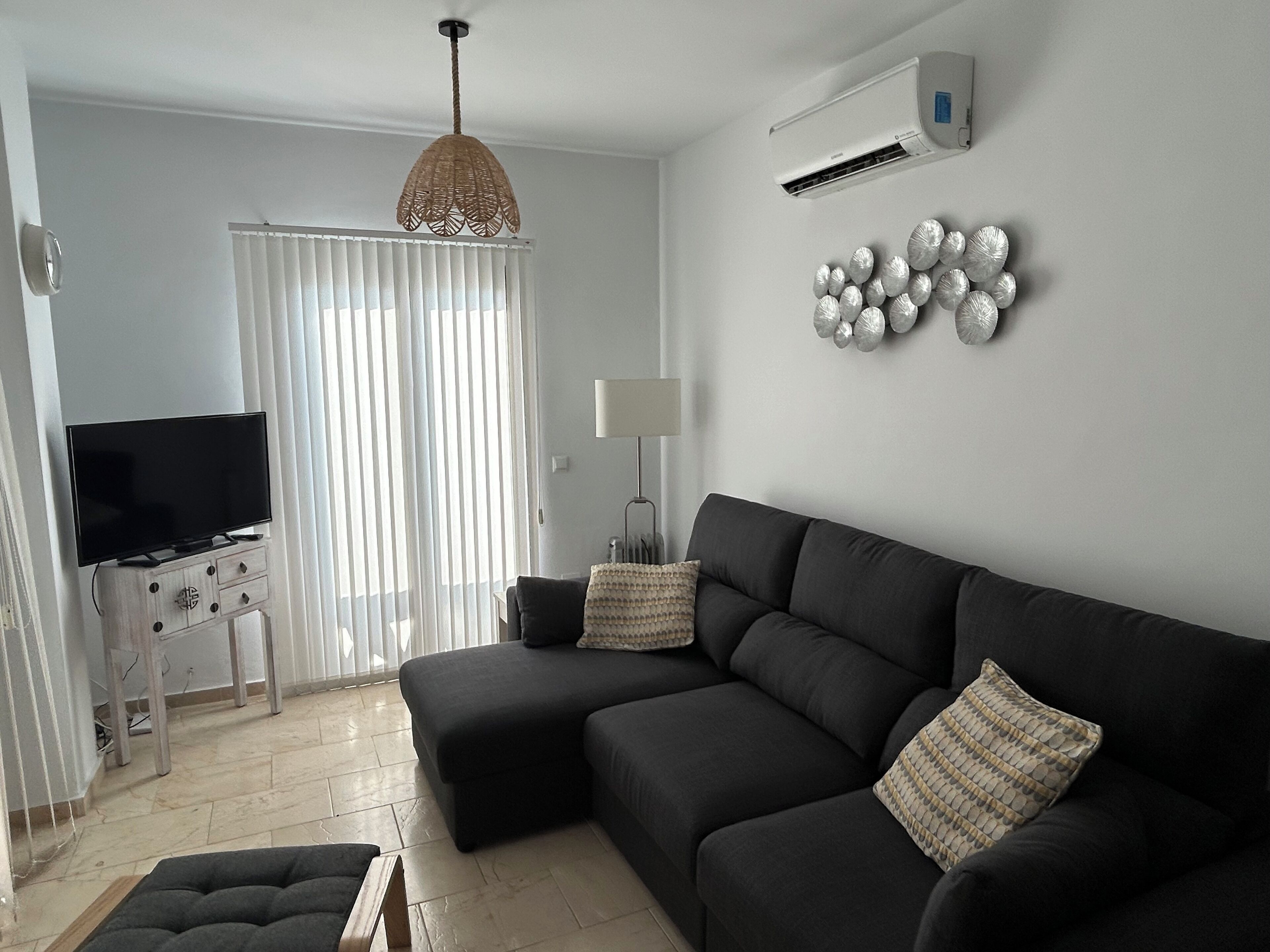 ¡Vistas Increíbles! Apartamento Dúplex Moderno Y Central: Piscina, Wifi, Tv Con Canales Sky Y Aire Acondicionado. - Frigiliana