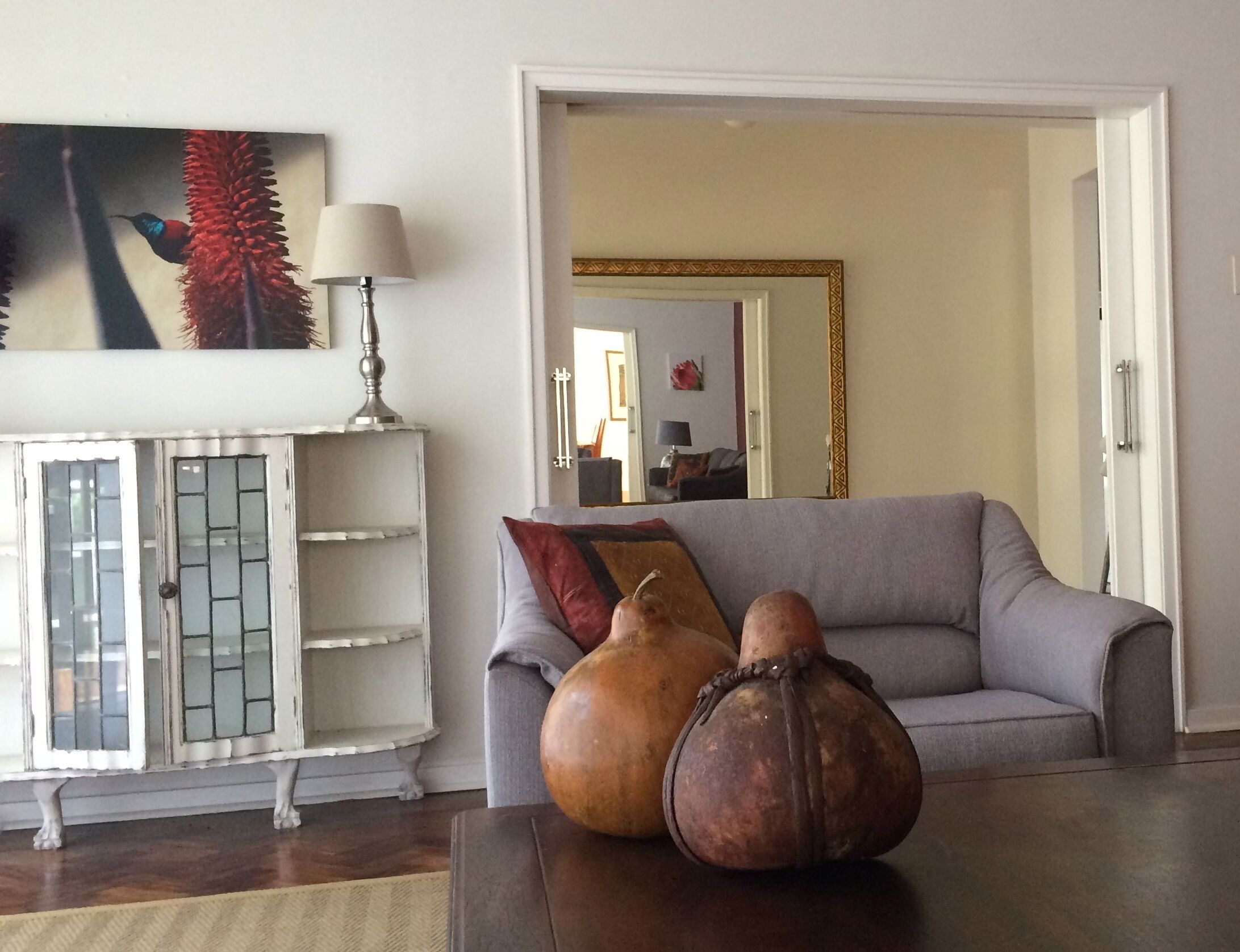 Vida Ecológica En Un Vecindario Central Tranquilo Y Tranquilo, Cómodo Y Con Servicios - Johannesburgo