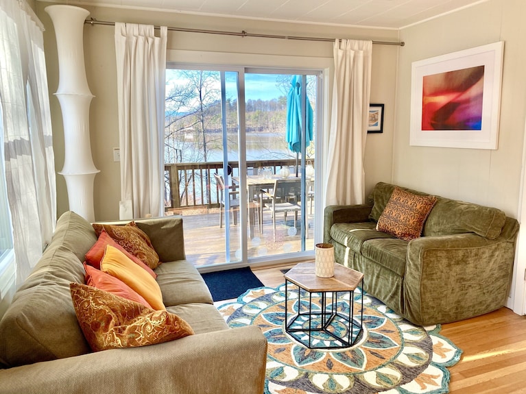 Many Perfect Sunsets At The Magical House On The Lake - Dutchess County, NY