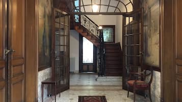 Entrada (vista interior)