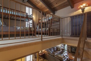Casa, 3 quartos (Chamonix #88) | 3 quartos, ferro/tábua de engomar, Wi-fi grátis