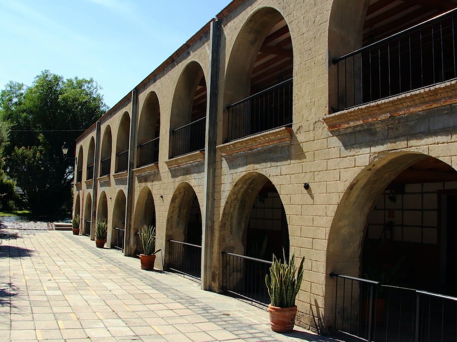 Televisor de ecrã plano de 32 polegadas com canais via satélite