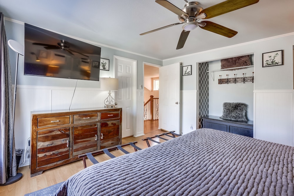 Spacious & Family-friendly Stay Near Disneyland & Beaches Clean & Comfortable! - Orange, CA