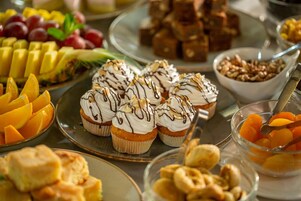 Pequeno-almoço tipo buffet aos fins de semana (600 UAH por pessoa)