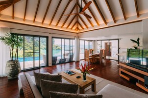 Vila, piscina particular (HillTop) | Roupas de cama premium, cofres nos quartos, escrivaninha