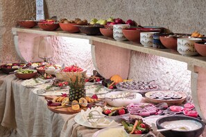 Pequeno-almoço tipo buffet diário incluído 