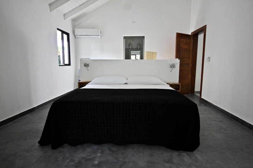 Casa Panama Modern 5 Bedroom Villa 250m Beach- - Dominican Republic