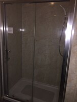 Duche na casa de banho