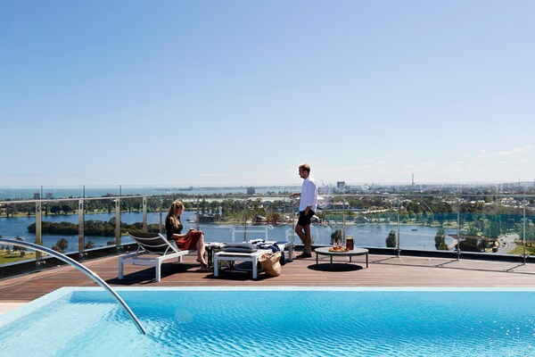 Tyrian Serviced Apartments - Albert Park Lake - Melbourne