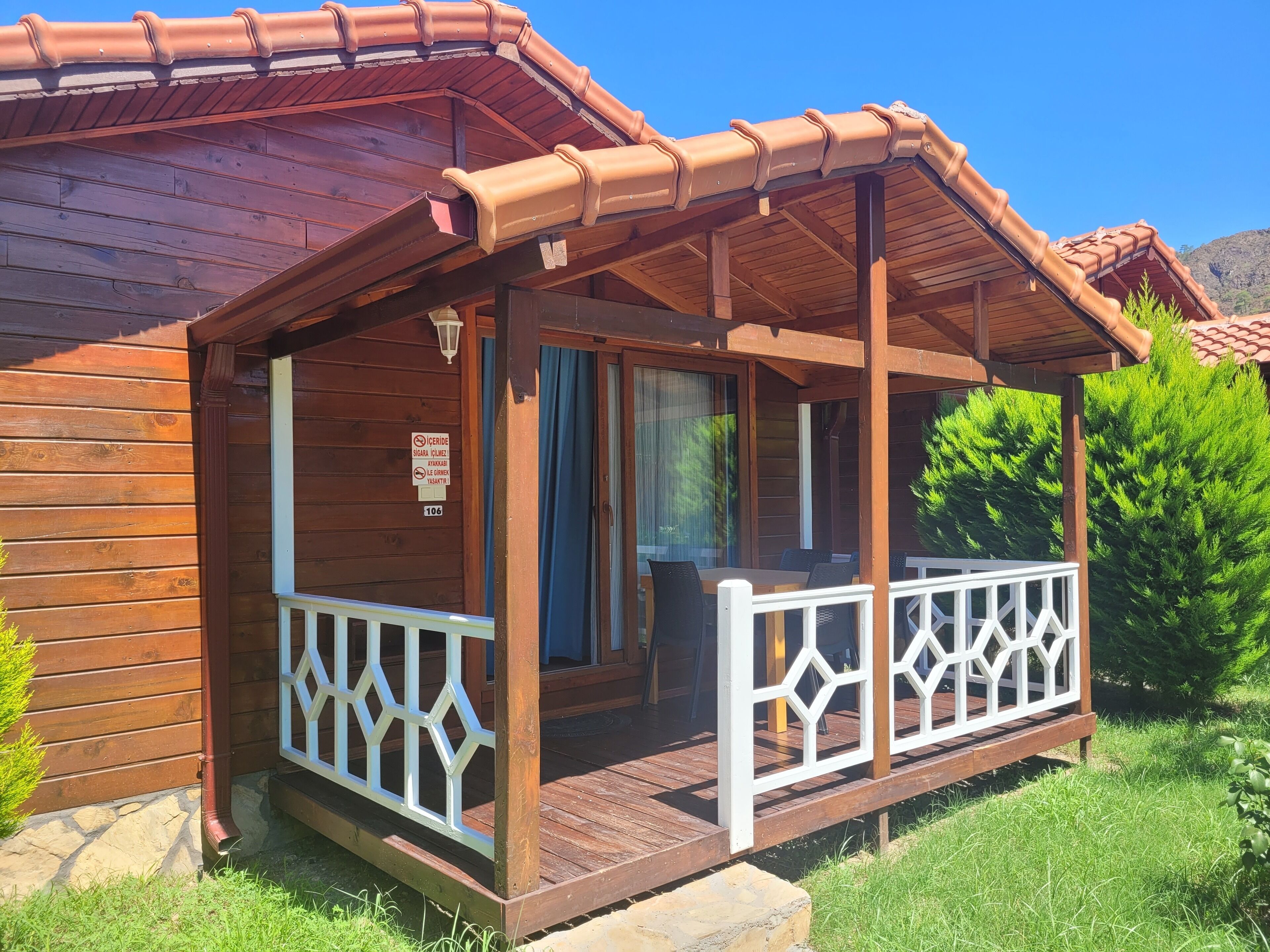 Bangalô superior, 1 quarto, cozinha americana, no jardim | Terraço/pátio