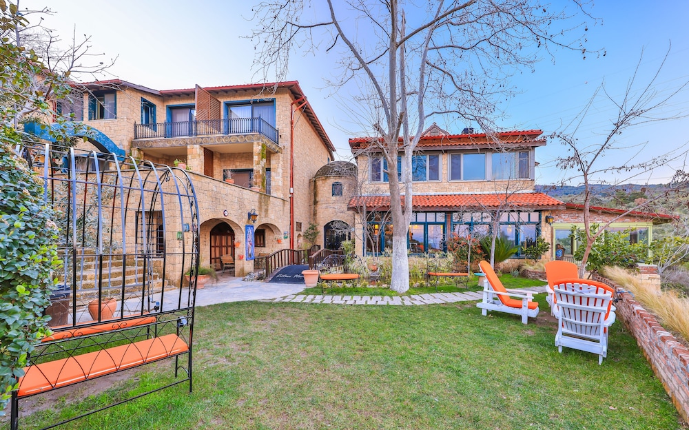 Cetmihan Hotel - Küçukkuyu